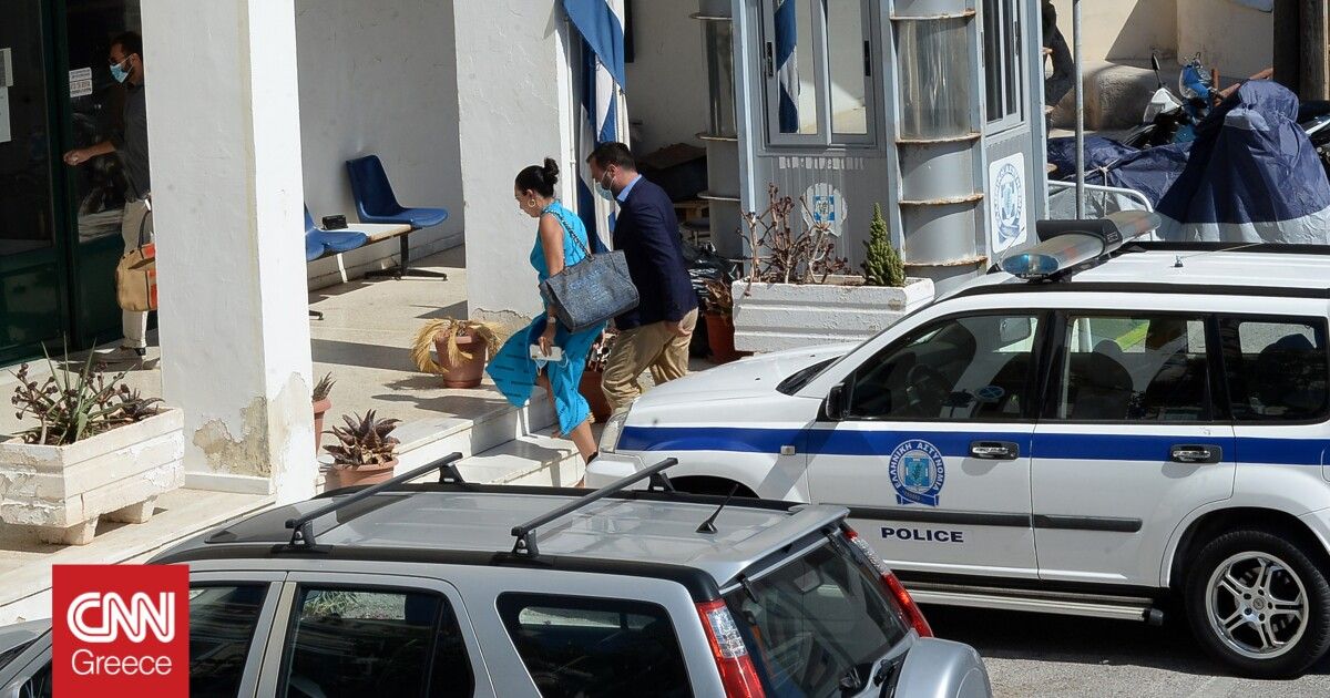 Έφοδος της ΕΛ.ΑΣ. στο σπίτι διοικητή Αστυνομικού Τμήματος σε ...