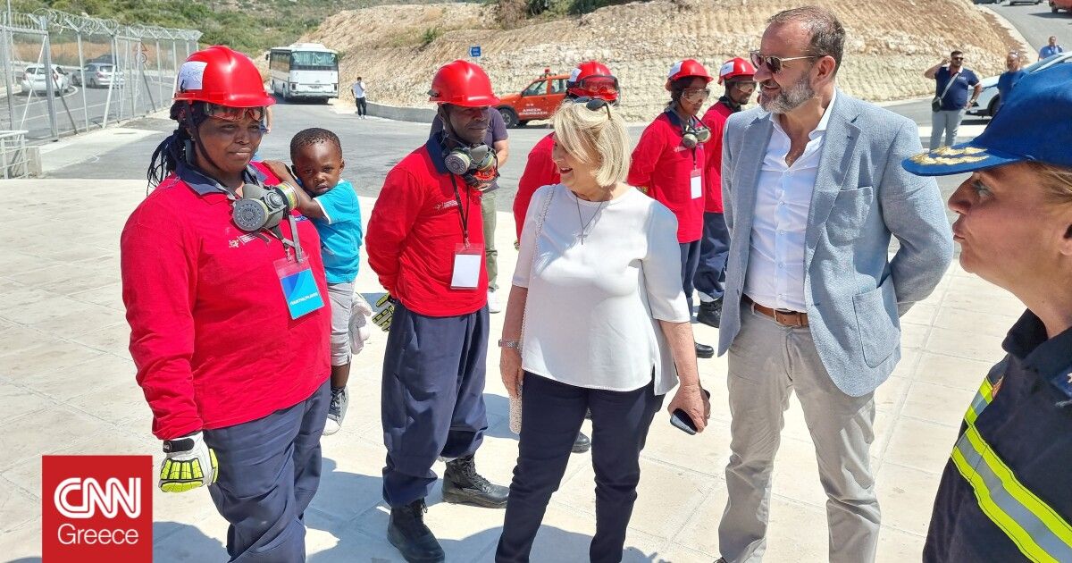Σάμος: Η πρώτη ομάδα προσφύγων που εκπαιδεύτηκε στην αντιμετώπιση ...