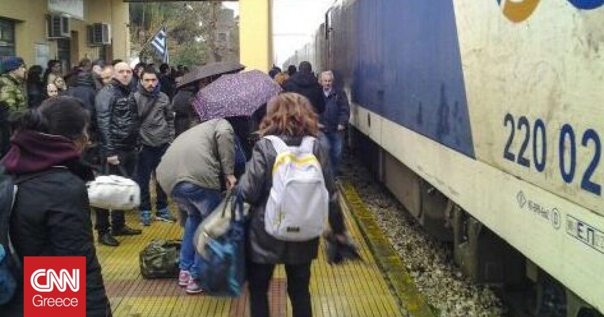 Εκτροχιασμός αμαξοστοιχίας στο Λιανοκλάδι - CNN.gr