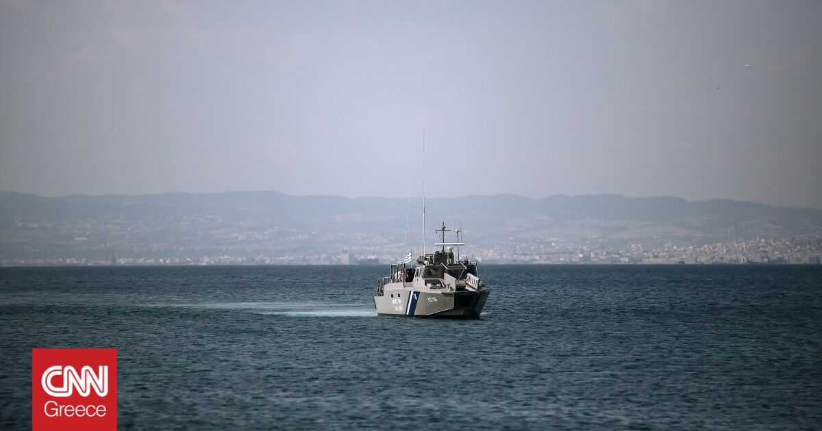 Σαντορίνη: Σε δυσχερή θέση ιστιοφόρο σκάφος - Παρουσίασε μηχανική βλάβη ...