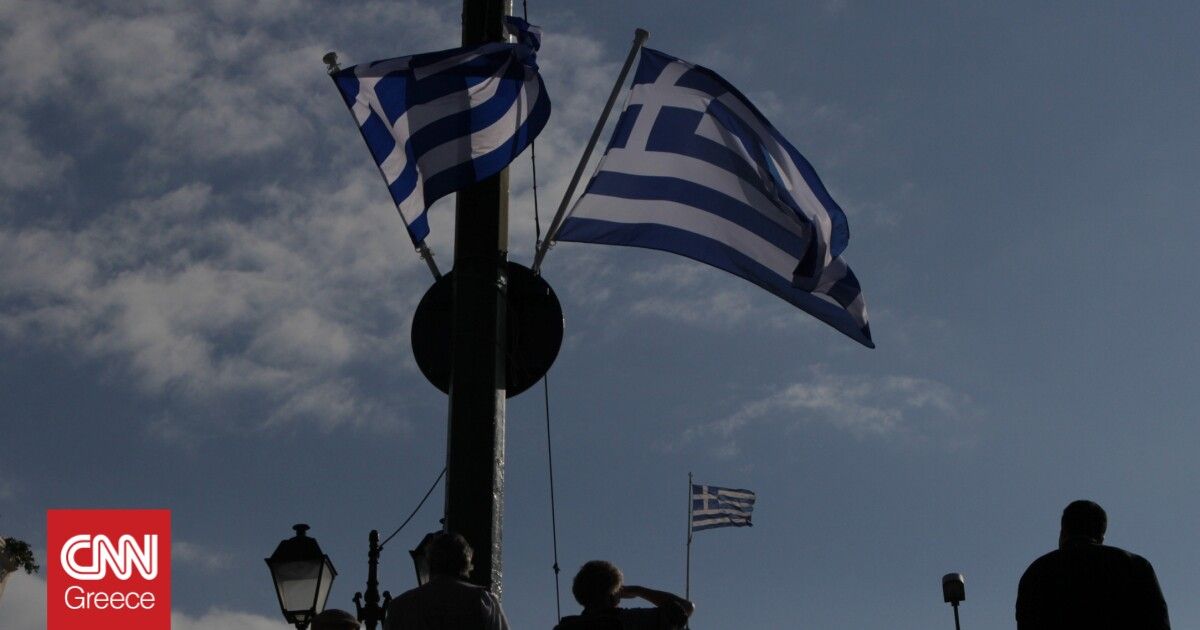 28η Οκτωβρίου - Μοσχάτο: Έκλεψαν τις σημαίες από κεντρική λεωφόρο της ...