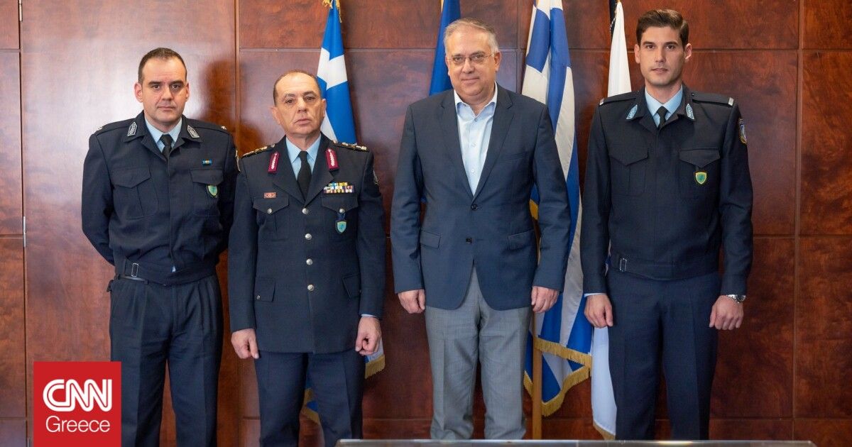 Ενδοοικογενειακή βία: Το δώρο αστυνομικών σε παιδιά και η ανάρτηση ...