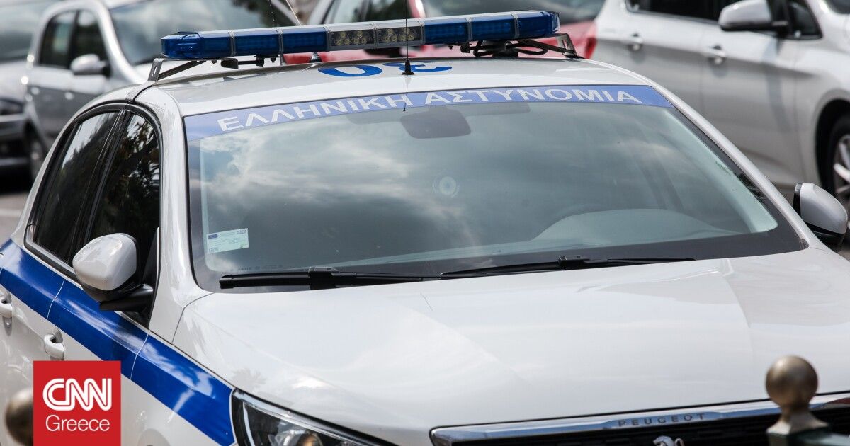 Συναγερμός στην Κυψέλη: Βρέθηκαν χειροβομβίδες σε υπόγειο - CNN.gr