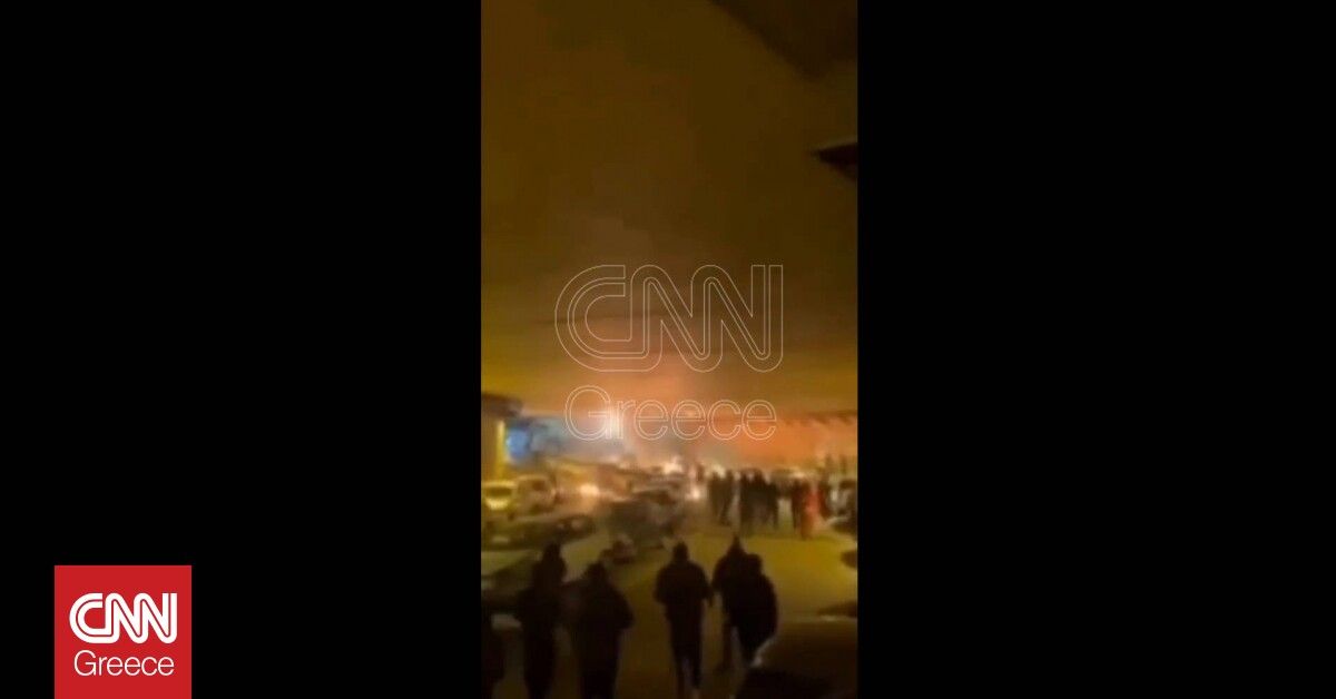 Αποκλειστικό CNN Greece: Καρέ - καρέ η εμπρηστική επίθεση σε αυτοκίνητα ...