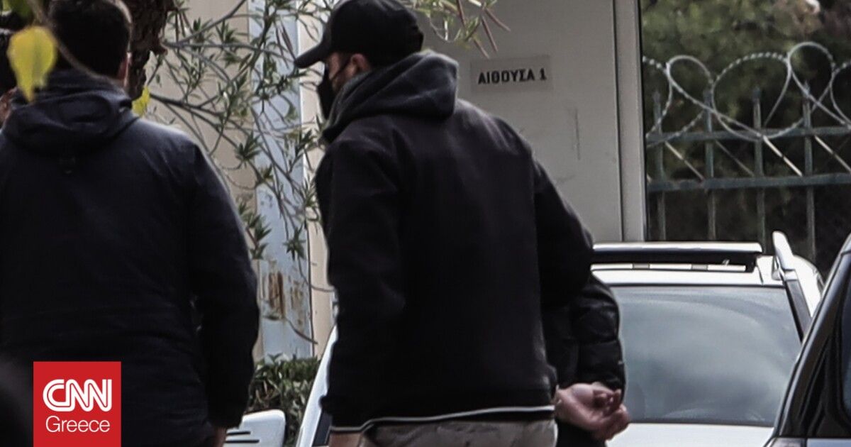 Κολωνός - Υπόθεση 12χρονης: Στον ανακριτή ο 57χρονος «Μιχάλης» - CNN.gr