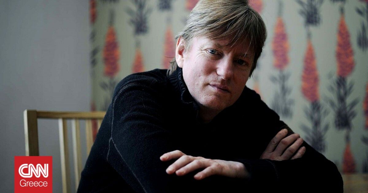 Bookreads: Ένα βιβλίο μας βάζει κάτω από το δέρμα των σκοτεινών ...