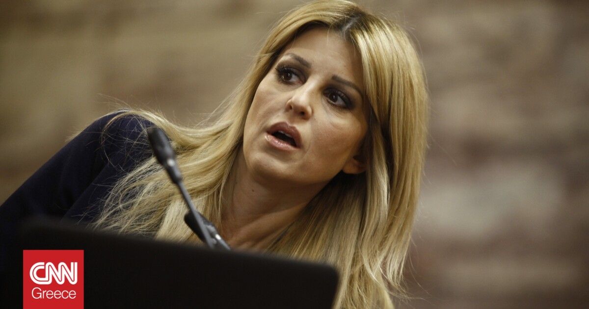 Επίθεση με μπογιές στο πολιτικό γραφείο της Έλενας Ράπτη στη ...