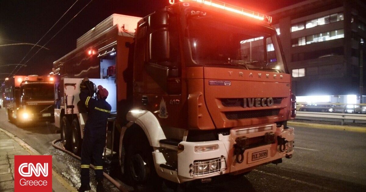 Λεωφόρος Συγγρού: Έκλεισε ο δρόμος μετά από φωτιά σε στάση λεωφορείου ...