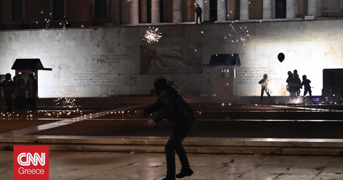 Αποκαταστάθηκε η κυκλοφορία μετά από τα επεισόδια στο κέντρο της Αθήνας ...