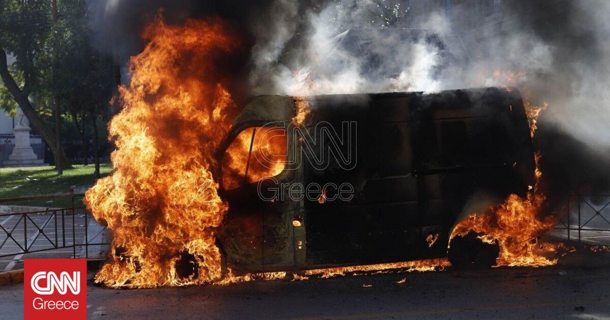 Επεισόδια στο κέντρο της Αθήνας - Μολότοφ και χημικά - CNN.gr