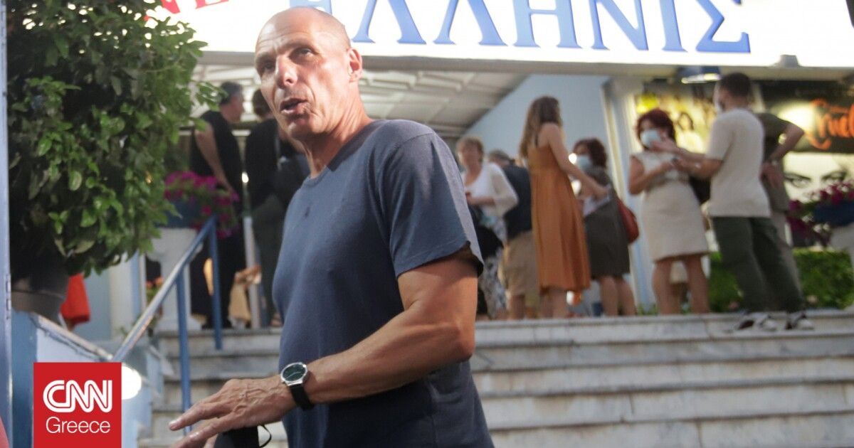 Θύμα ξυλοδαρμού ο Γιάνης Βαρουφάκης - Στον Ευαγγελισμό με κάταγμα στη ...