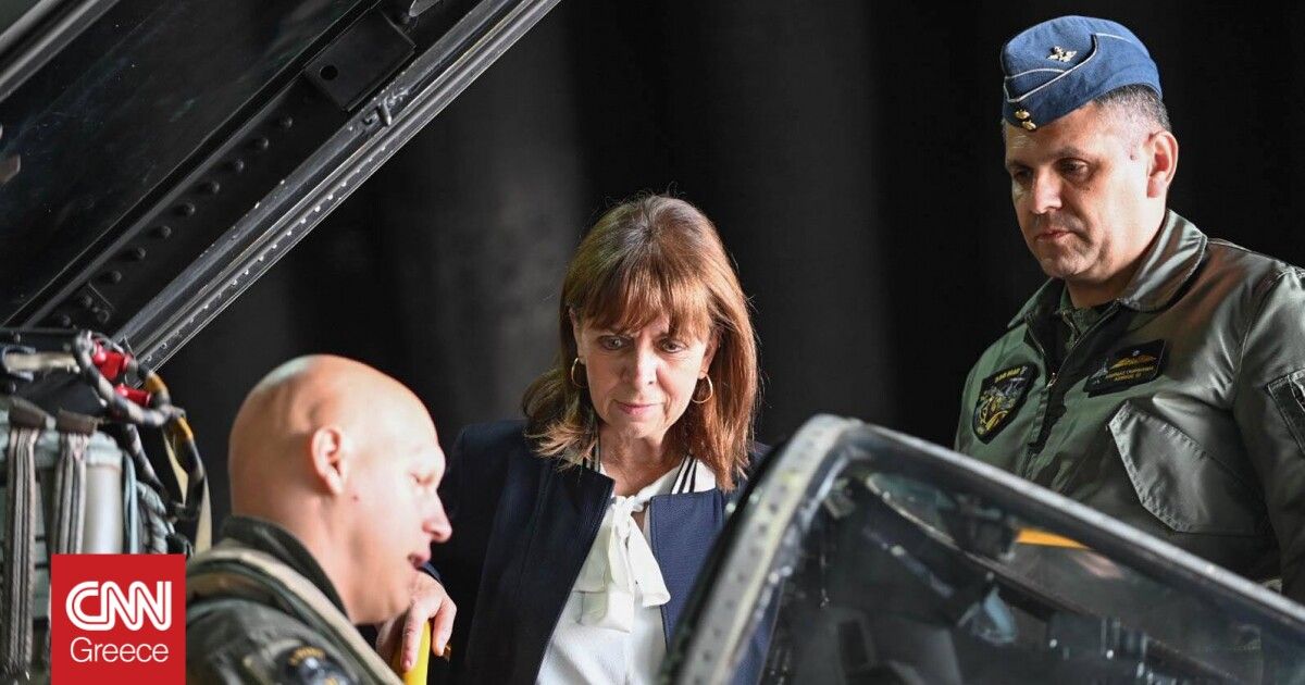 Στην αεροπορική βάση της Ανδραβίδας η Σακελλαροπούλου - CNN.gr