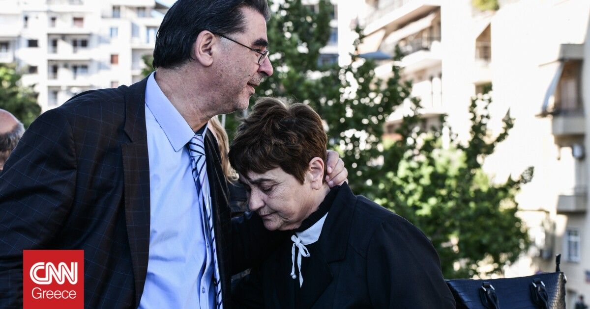 Ελένη Τοπαλούδη: Οι δεσμεύσεις Μητσοτάκη στους γονείς της αδικοχαμένης ...