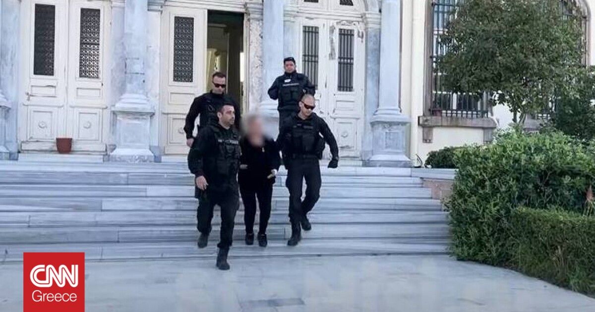 Προφυλακίστηκε η 48χρονη που περιέλουσε με βενζίνη τον σύζυγό της - Τι ...