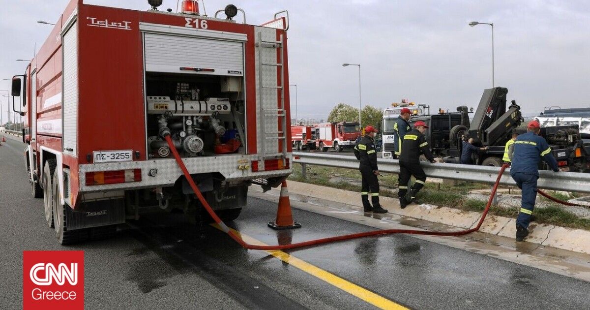 Σταδιακή αποκατάσταση της κυκλοφορίας από τη φωτιά στους Αγίους ...