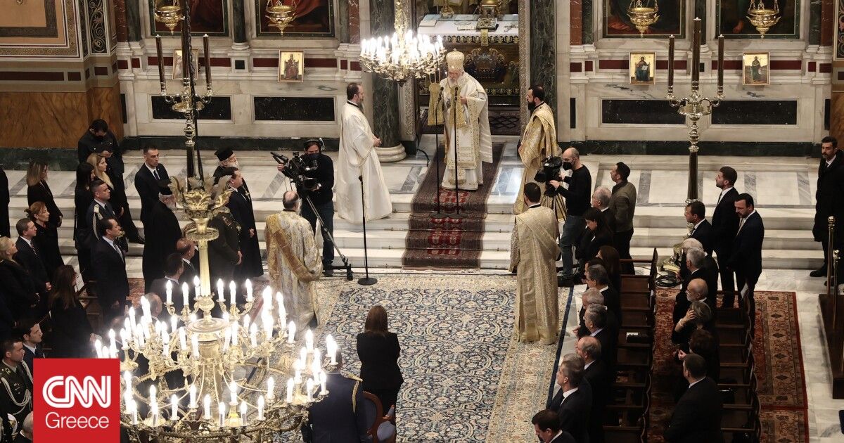 Τραγωδία στα Τέμπη: Τρισάγιο για τα θύματα στη Μητρόπολη Αθηνών - CNN.gr