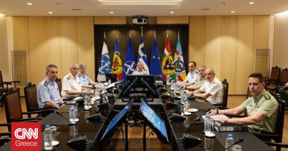 Πυροπροστασία και μεταναστευτικό επί τάπητος σε σύσκεψη στο ΓΕΕΘΑ - CNN.gr