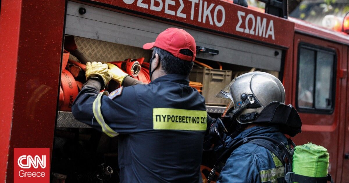 Πυρκαγιά σε αυτοκίνητο εν κινήσει στην Αθηνών - Κορίνθου - CNN.gr
