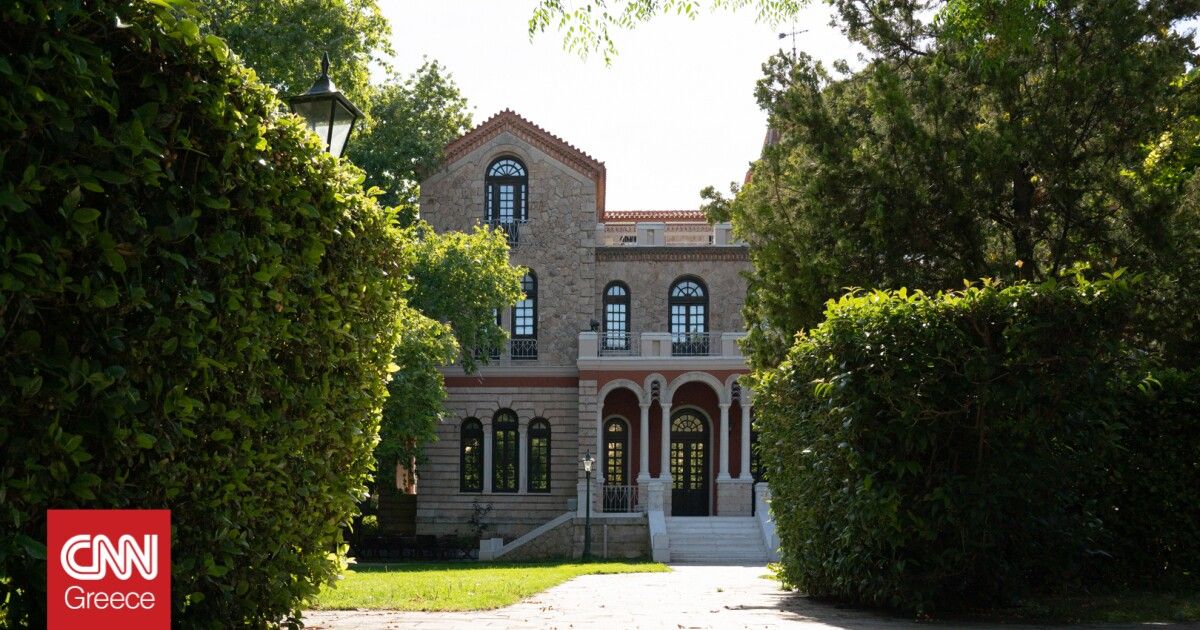 Τα επιβλητικά αρχοντικά της οδού Τατοΐου στην Κηφισιά - CNN.gr
