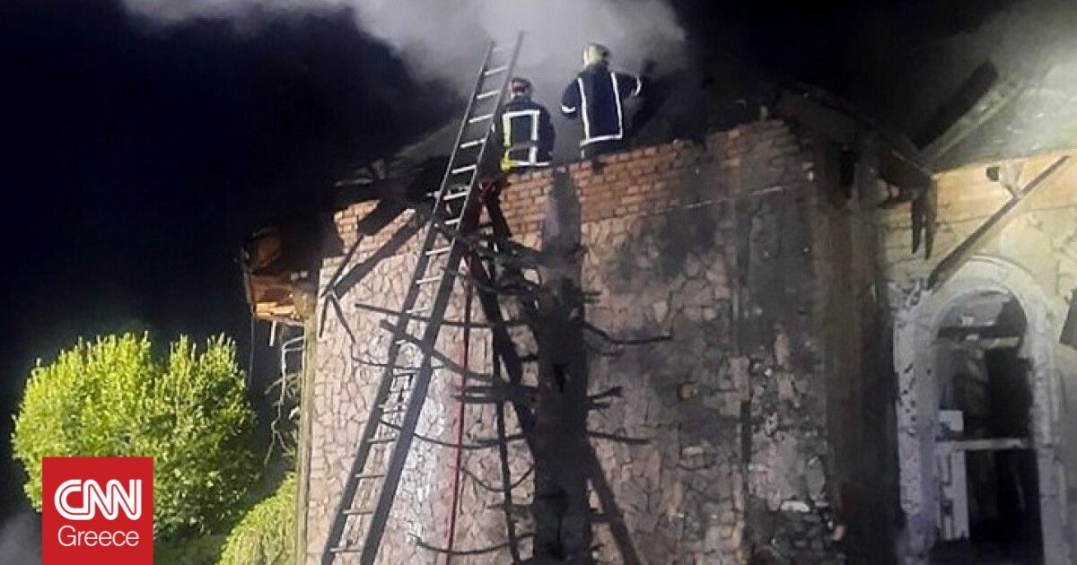 Πόλεμος Ουκρανία: Ο στρατός κατέρριψε 15 UAVs που πέταγαν προς το Κίεβο - CNN.gr