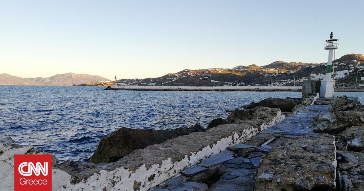 Διαρροή λυμάτων στο παλιό λιμάνι της Μυκόνου - CNN.gr