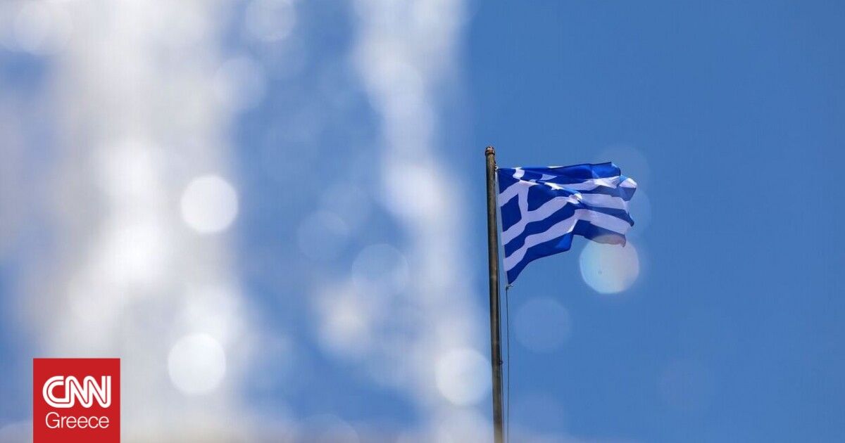Καβάλα: Βούλγαρος κατέβασε την ελληνική σημαία και ανέβασε τη ...