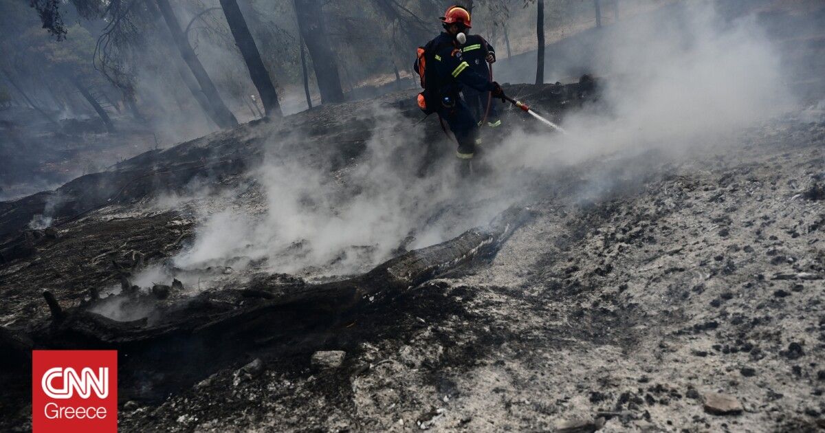 Υπό έλεγχο η φωτιά σε εργοστάσιο στην Κομοτηνή - CNN.gr