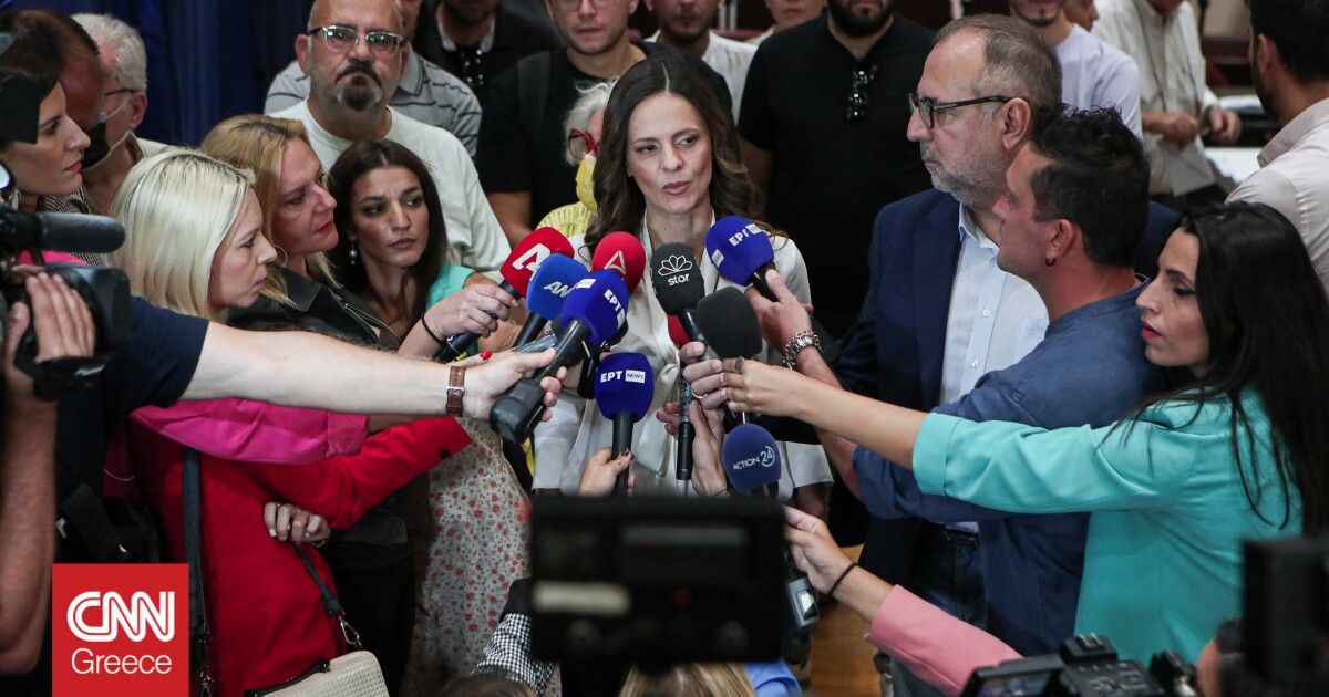 Έφη Αχτσιόγλου: Έδωσε συγχαρητήρια στον Κασσελάκη πριν από την ...