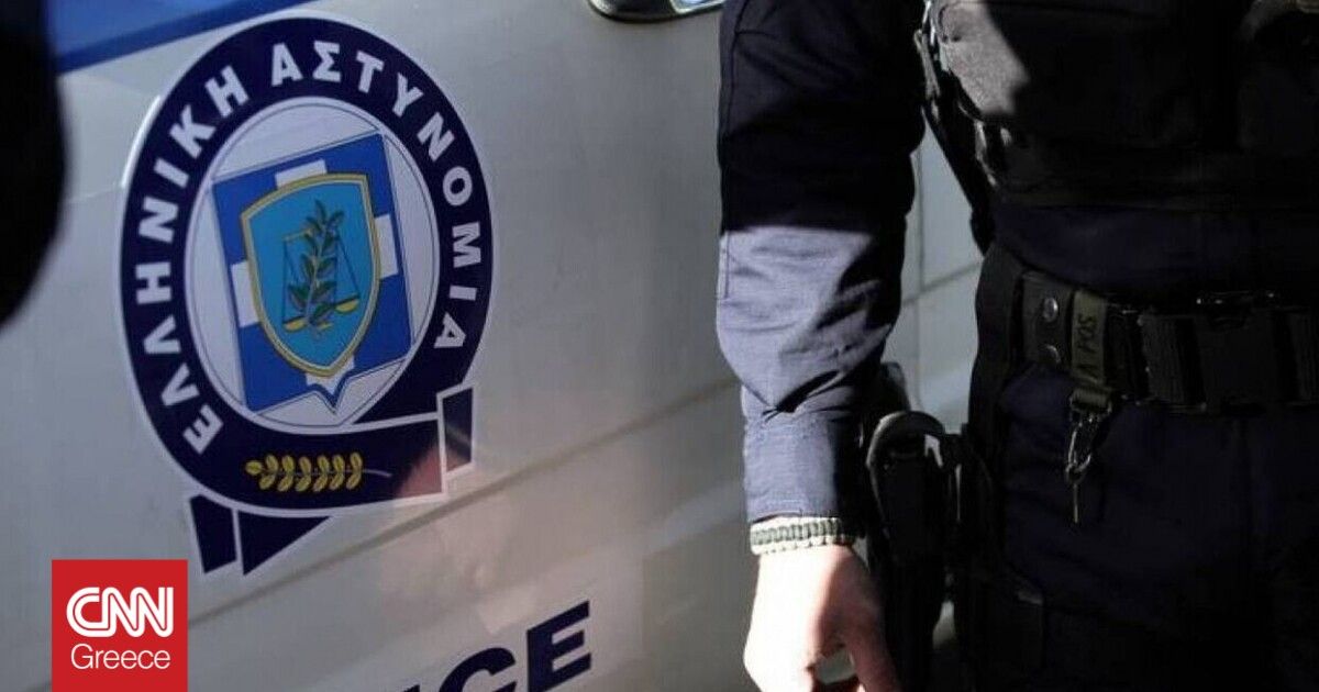 Σύλληψη 16χρονου στη Νέα Σμύρνη - Λήστεψε με απειλή μαχαιριού 18χρονο ...