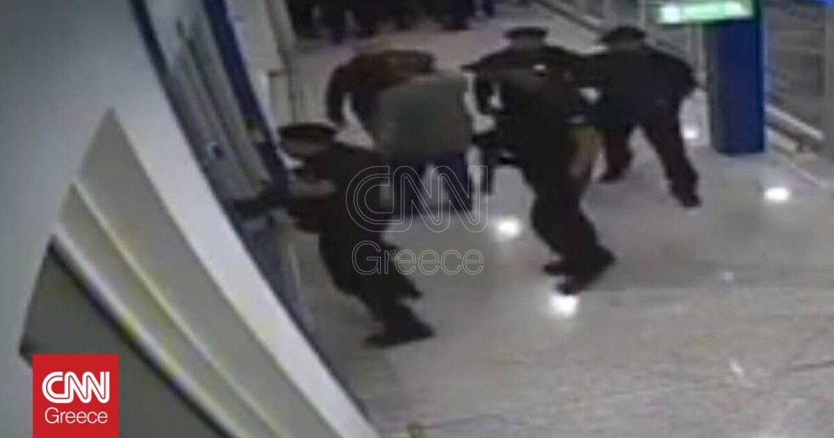 Aποκλειστικό CNN Greece: Το μπλόκο της ΕΛΑΣ στους 21 Ιταλούς ...