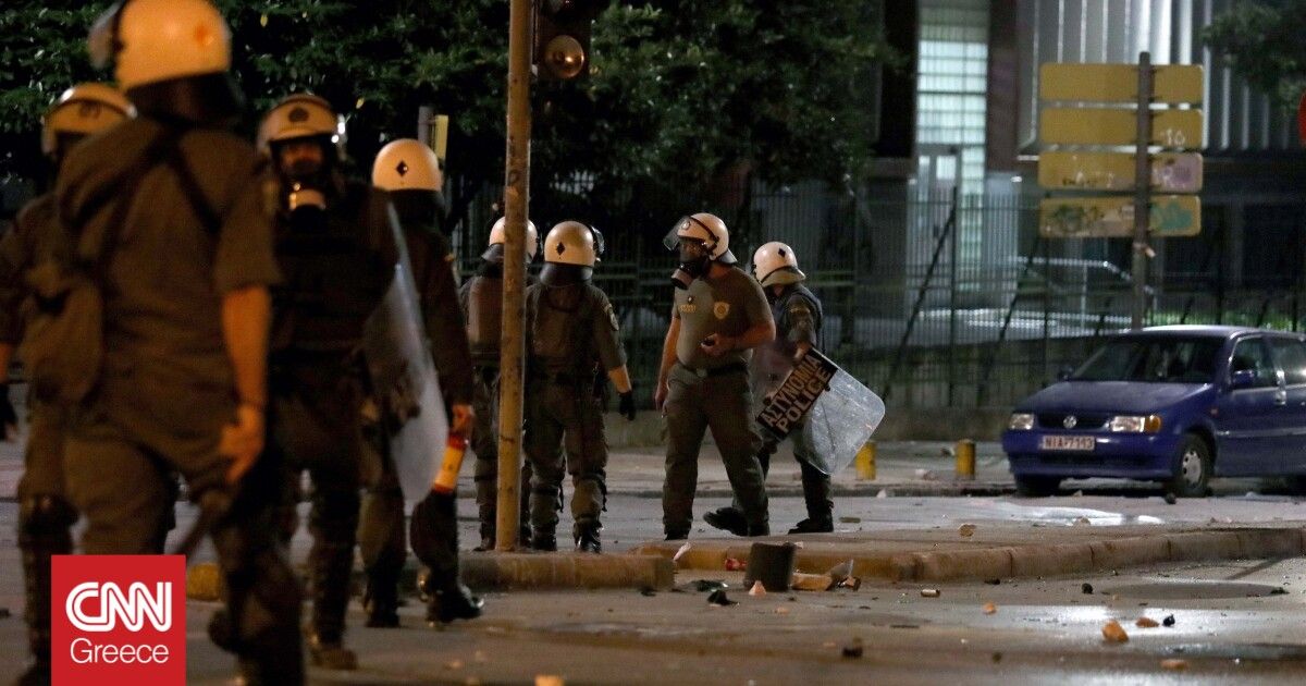 Επεισόδια στην πανεπιστημιούπολη του ΑΠΘ μεταξύ αγνώστων και ΜΑΤ - CNN.gr