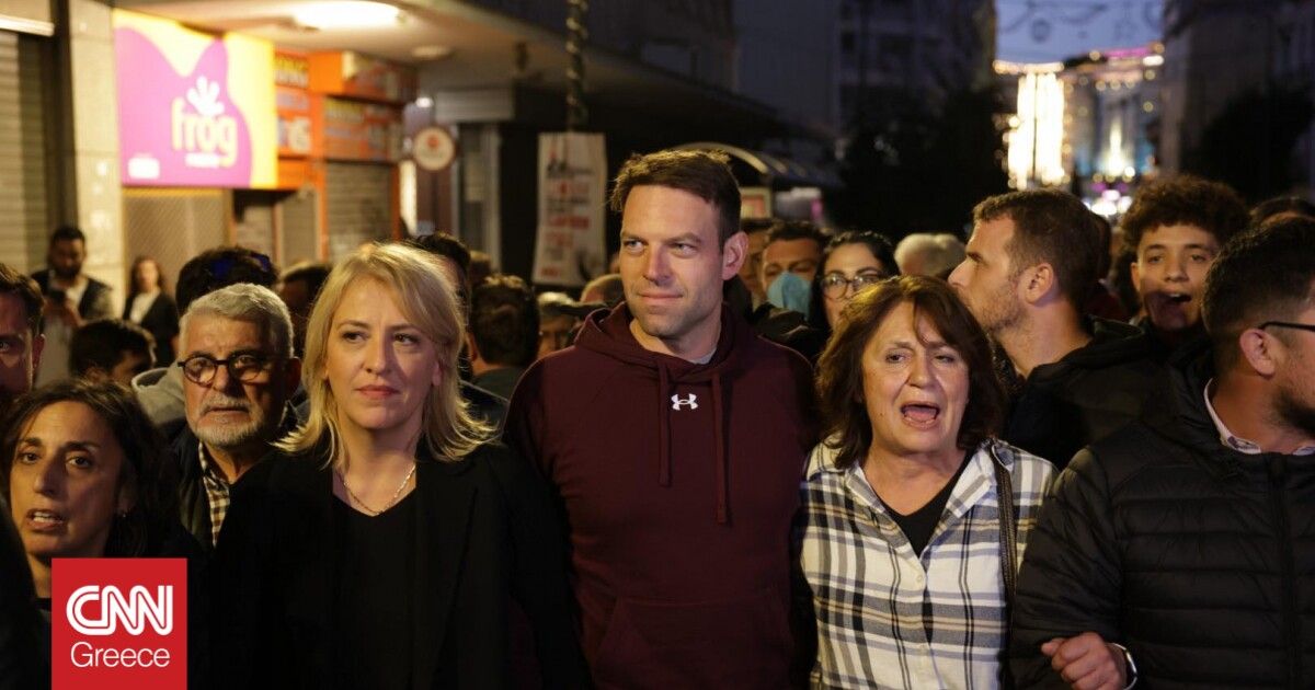 Στην πορεία για το Πολυτεχνείο ο Στέφανος Κασσελάκης - CNN.gr