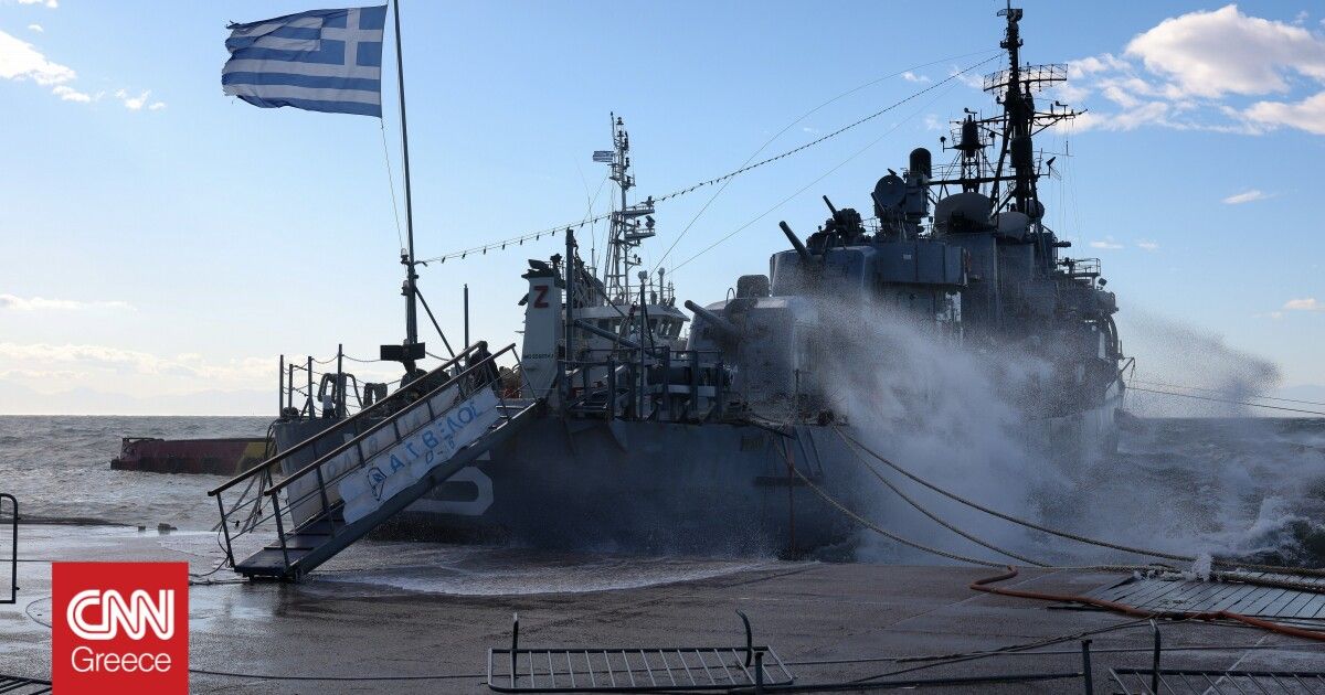 Σφοδροί άνεμοι στη Θεσσαλονίκη: Τεράστια κύματα χτυπούν το ...