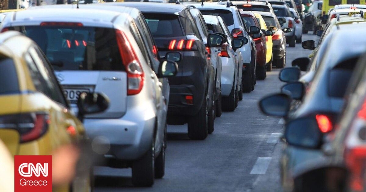 Κλειστή η έξοδος 8 της Αττικής Οδού προς Πειραιά στο ρεύμα προς ...
