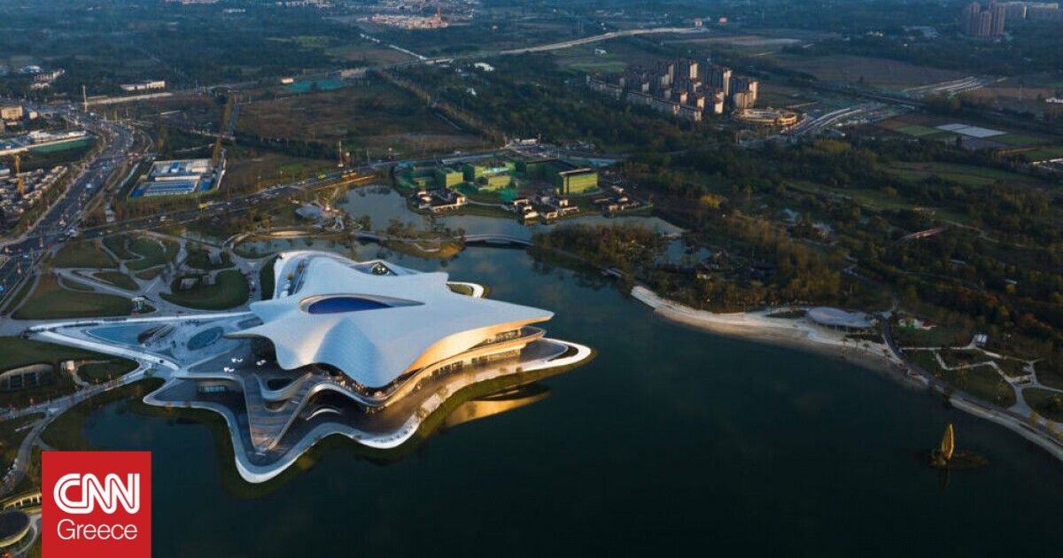 Το «διαστημικό» μουσείο στην Κίνα που σχεδιάστηκε και χτίστηκε μέσα σε ...