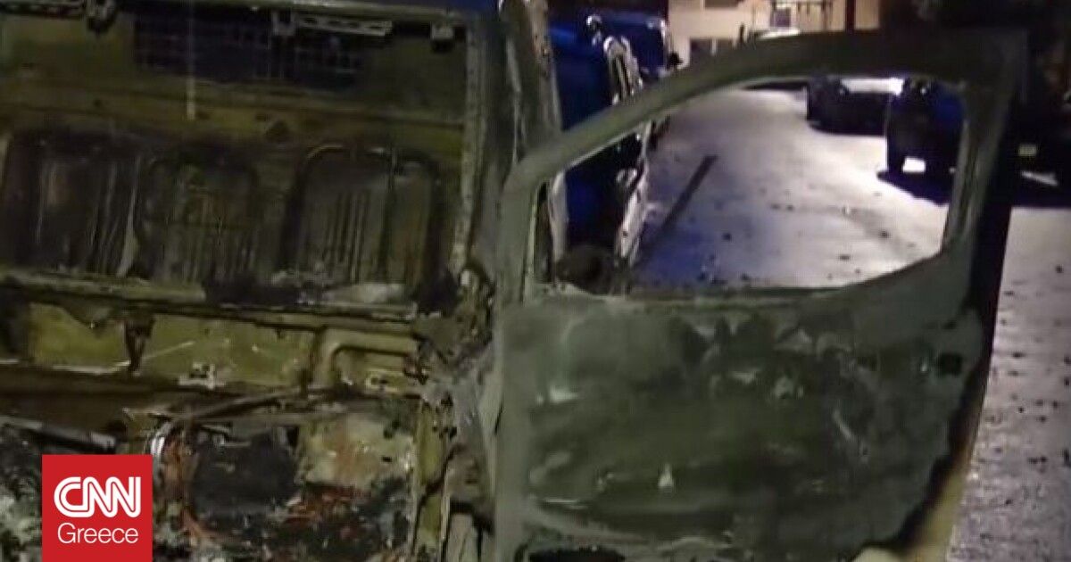 Καισαριανή: Μολότοφ σε σούπερ μάρκετ και φωτιές σε κάδους, ΙΧ από επιδρομή 50 κουκουλοφόρων - CNN.gr