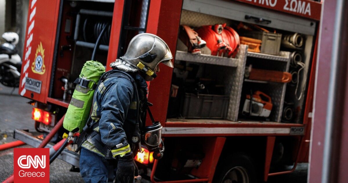 Θεσσαλονίκη: Φωτιά σε σταθμευμένο αυτοκίνητο τα ξημερώματα - CNN.gr