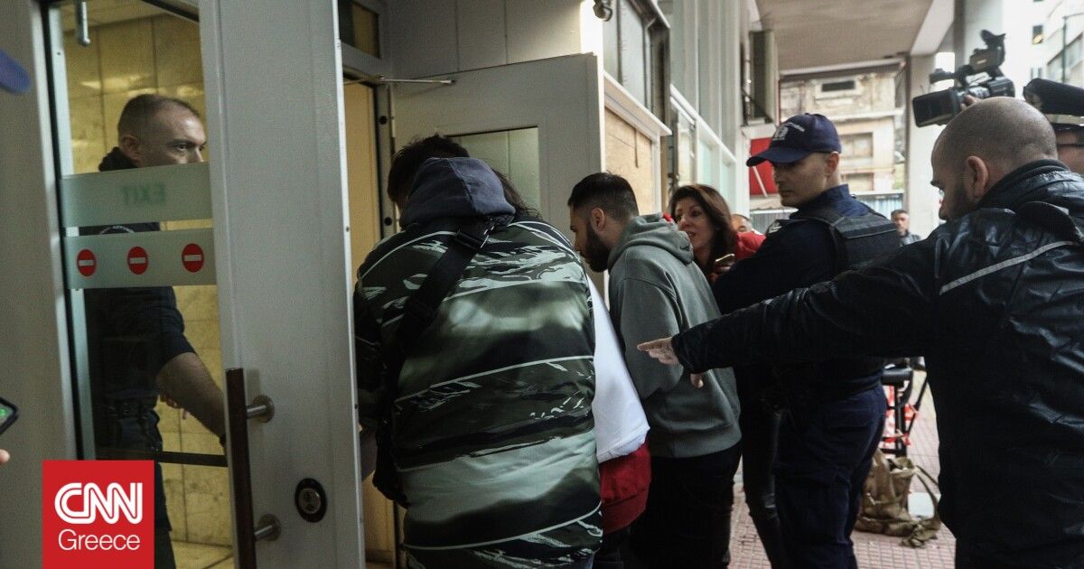 Έγκλημα στη Σαλαμίνα: Στον ανακριτή οδηγείται ο 71χρονος καθ' ομολογία ...