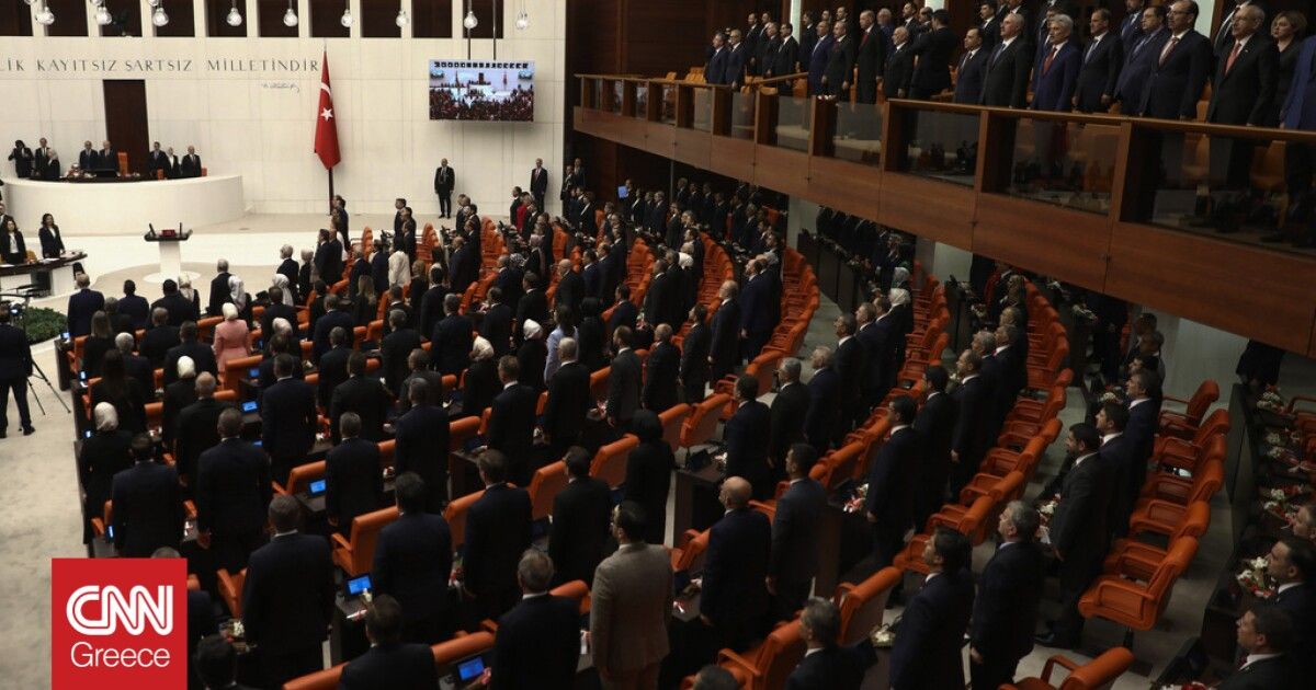 Τούρκος βουλευτής υπέστη καρδιακή προσβολή στο βήμα του κοινοβουλίου ...