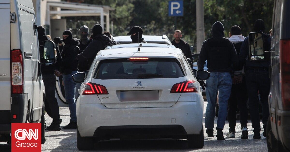Greek Mafia: Το λαθρεμπόριο τσιγάρων πίσω από τα συμβόλαια θανάτου ...