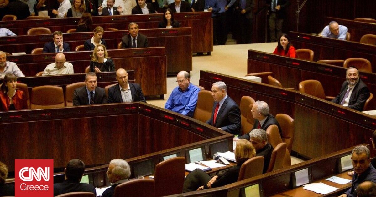 «Δεν θα κάθεστε εδώ ενώ τα παιδιά μας πεθαίνουν» - Συγγενείς ομήρων ...