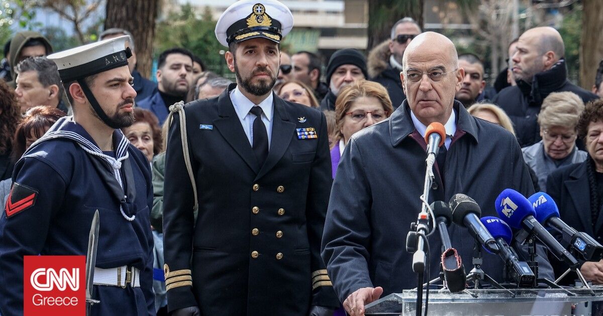 Στο μνημόσυνο του αντιναύαρχου Π. Βλαχάκου ο Ν. Δένδιας - CNN.gr