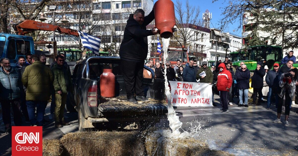 Πλατύκαμπος: Αγρότες κατέλαβαν την Εθνική οδό στο ρεύμα προς ...