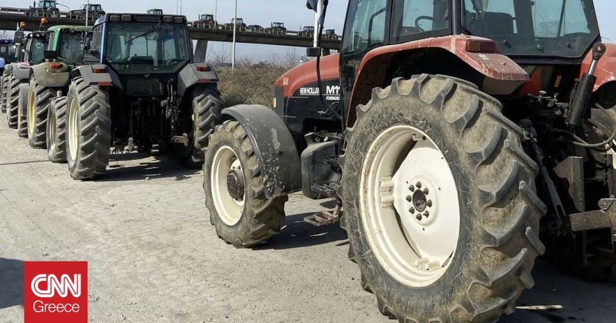 Κιλκίς: Συμβολικός αποκλεισμός του τελωνείου από τους αγρότες - CNN.gr