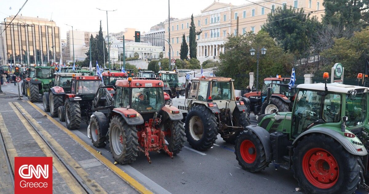 Αναχωρούν οι αγρότες από το Σύνταγμα - Στα μπλόκα οι αποφάσεις για τις ...