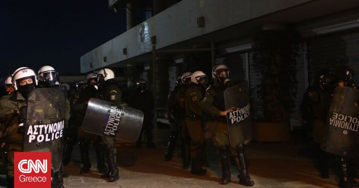 Σοβαρά επεισόδια τη νύχτα σε Γεωπονική και ΑΠΘ - Κάηκαν λεωφορεία και ...