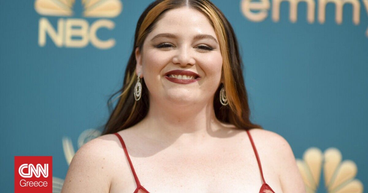 «Too Much»: Πλήθος αστέρων στη νέα κωμική σειρά του Netflix - CNN.gr