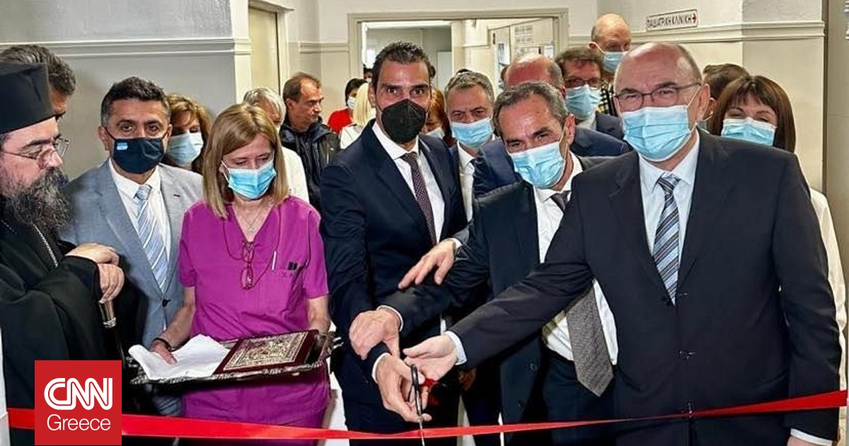 Επίσκεψη Θεμιστοκλέους στο νοσοκομείο Καστοριάς - Παιδιατρική κλινική ...