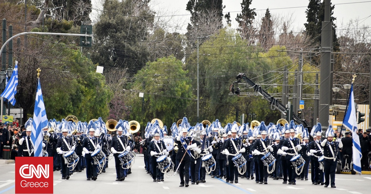 Ολοκληρωθηκε η στρατιωτική παρέλαση στην Αθήνα - Η Ελλάδα τίμησε την ...