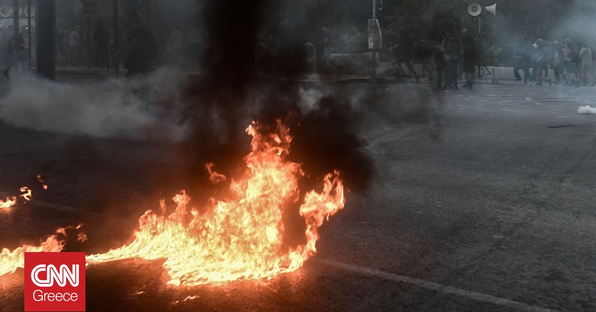 Έριξαν βόμβες μολότοφ στην οδό 3η Σεπτεμβρίου στο κέντρο της Αθήνας ...